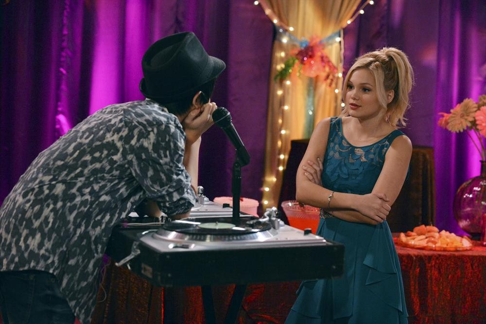 ALAN SHOW, OLIVIA HOLT – Celeb Secrets