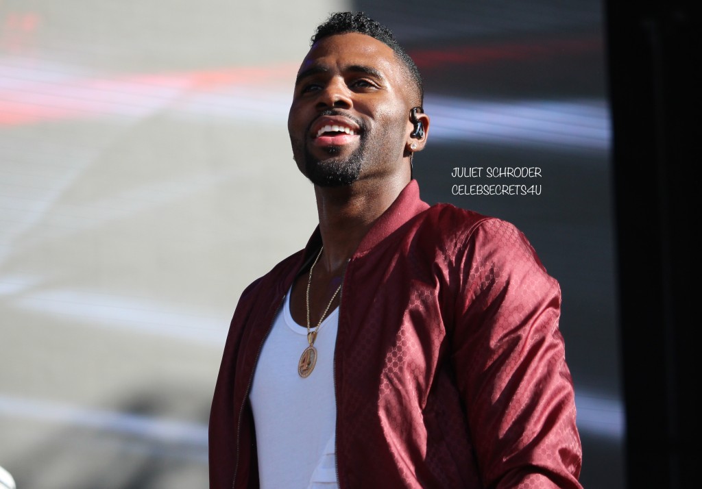 Jason Derulo Brings a Hot and Steamy Performance to the Billboard Hot ...