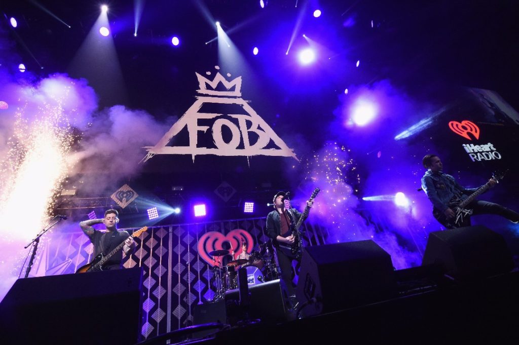 Niall Horan, Sabrina Carpenter & More Rocked Q102’s Jingle Ball in ...