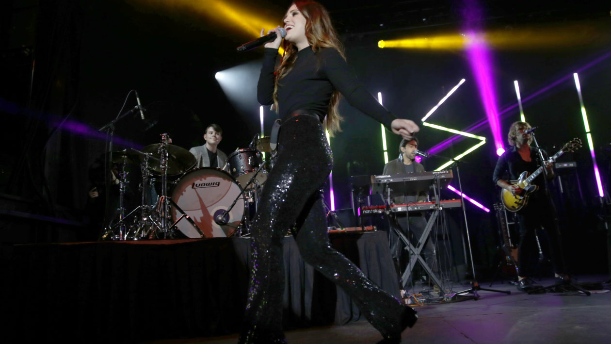 Echosmith Previews Upcoming Tour with Special “Artists Den” Concert in ...