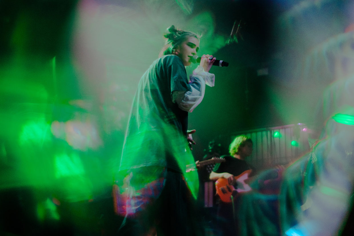 Rising Singer Benee Steals the Show During Limited Run on Conan Gray’s ...