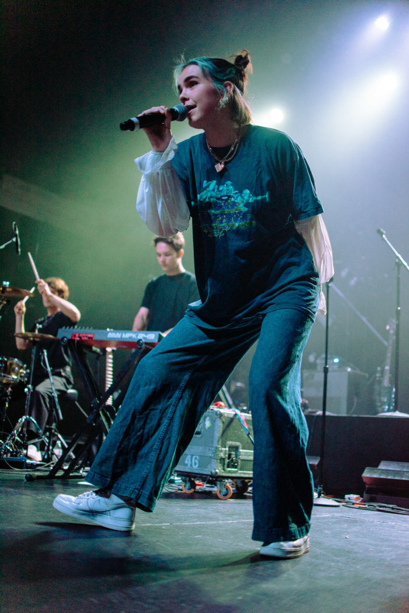 Rising Singer Benee Steals the Show During Limited Run on Conan Gray’s ...