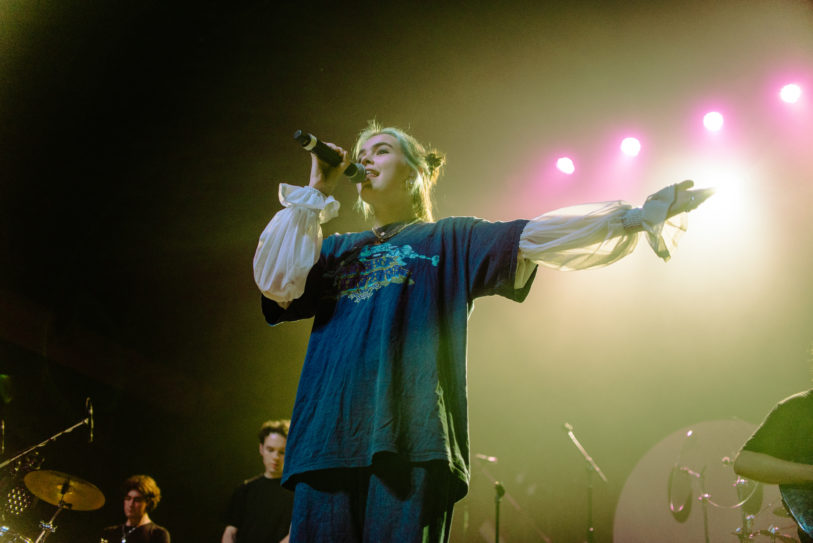 Rising Singer Benee Steals the Show During Limited Run on Conan Gray’s ...