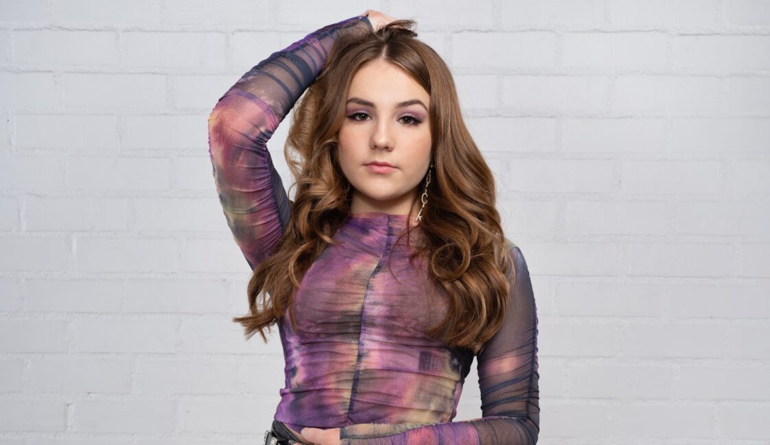 Piper Rockelle Stars In Her Very Own FairyTale in “Butterflies” Music ...