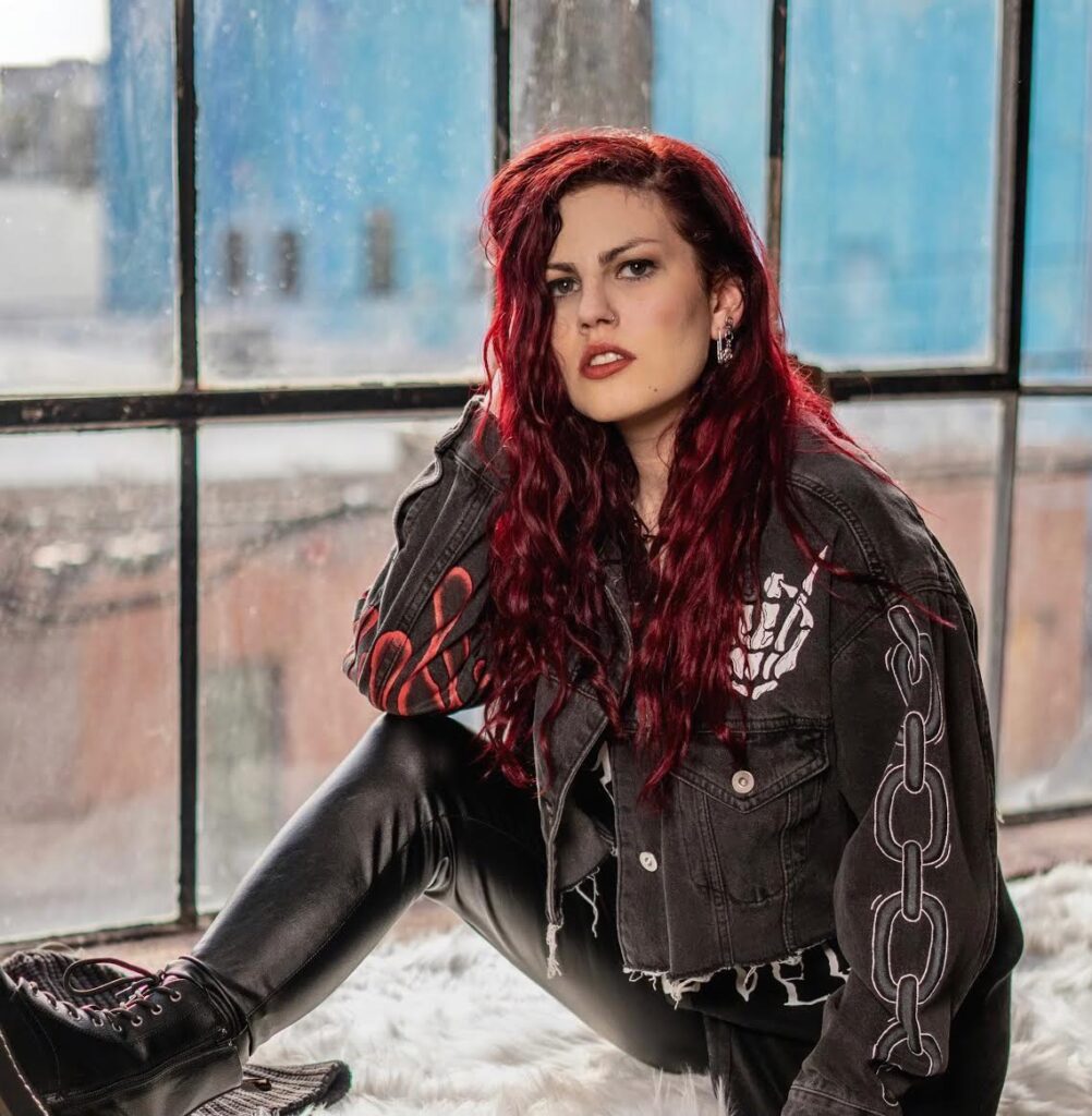 Getting to Know Artist on the Rise Mandi Crimmins (Q&A) – Celeb Secrets