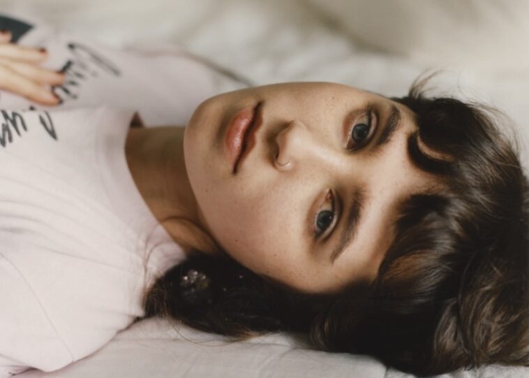 Clairo Shares Tracklist for Upcoming Album “Sling” – Celeb Secrets