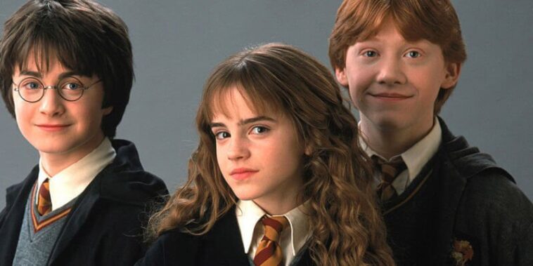 Harry Potter Cast Returns to Hogwarts for 20th Anniversary Special ...