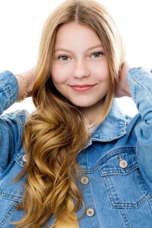 Q&A: Lilo Baier Gives Us an Inside Look into Her Debut EP ‘Introducing ...