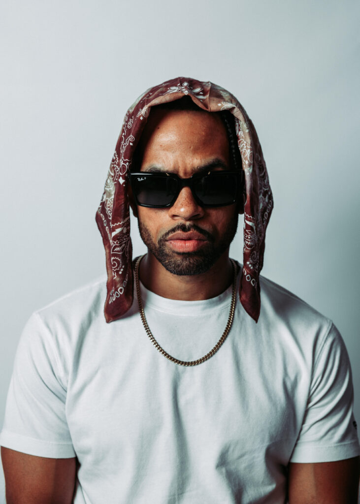 Casely Daydreams About a Hot Crush While Dancing Away in “Tráfico ...