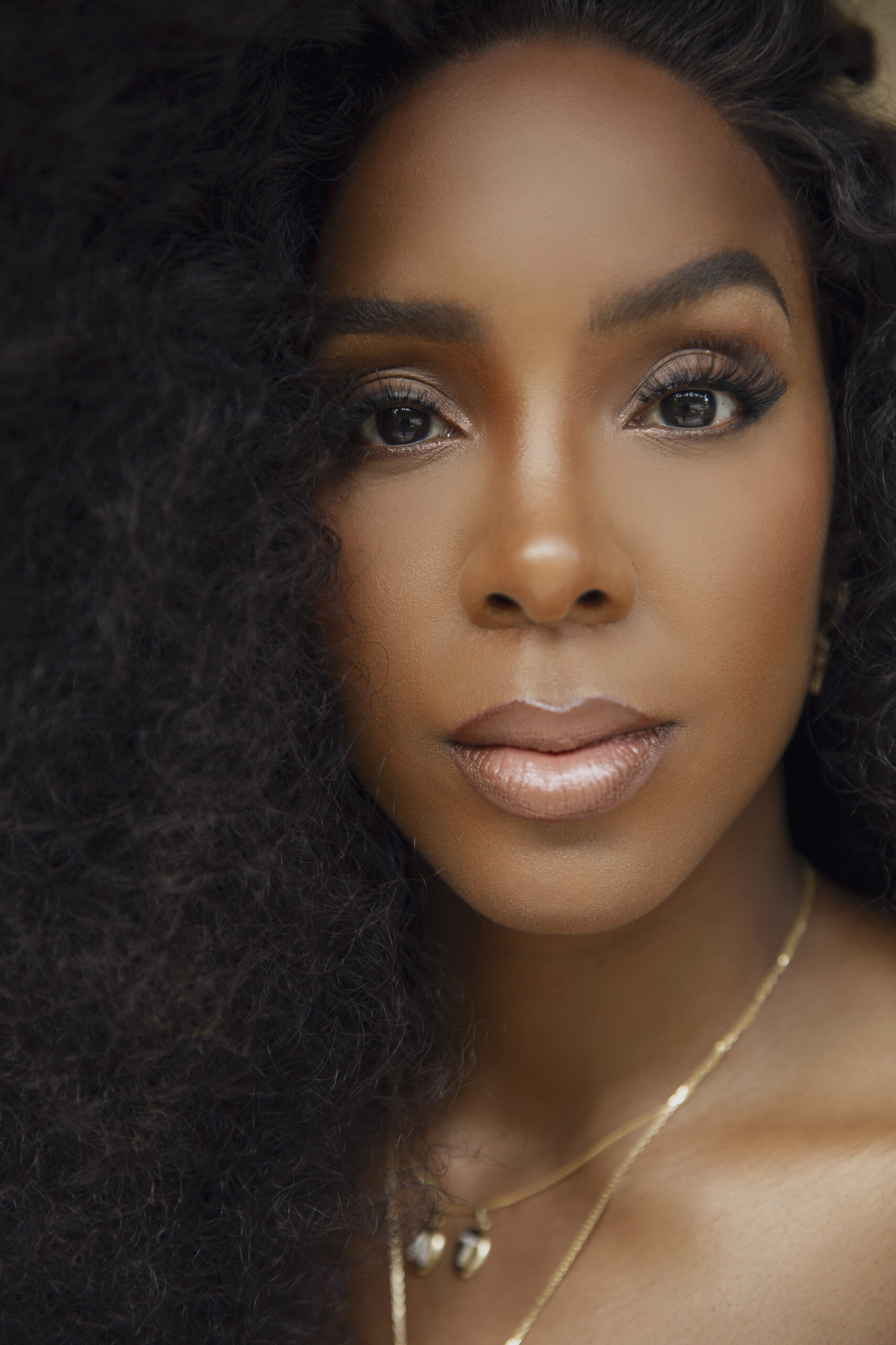 Kelly Rowland – Photo Credit Courtesy of Awesomeness – Celeb Secrets