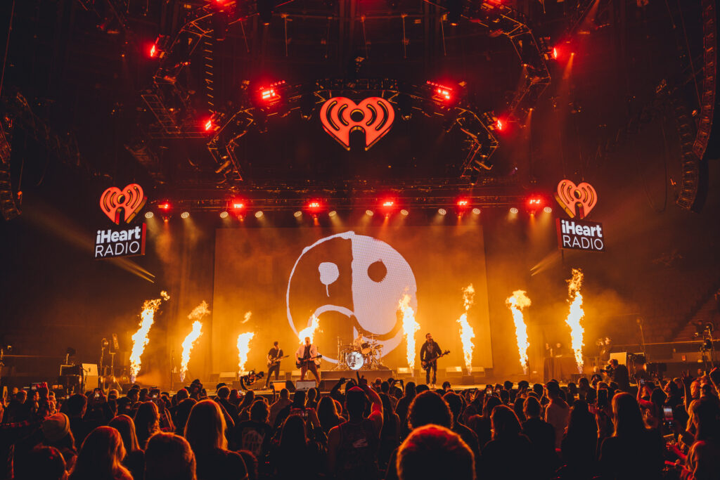 Red Hot Chili Peppers, Muse, Jack White and More Kick Off the New Year ...