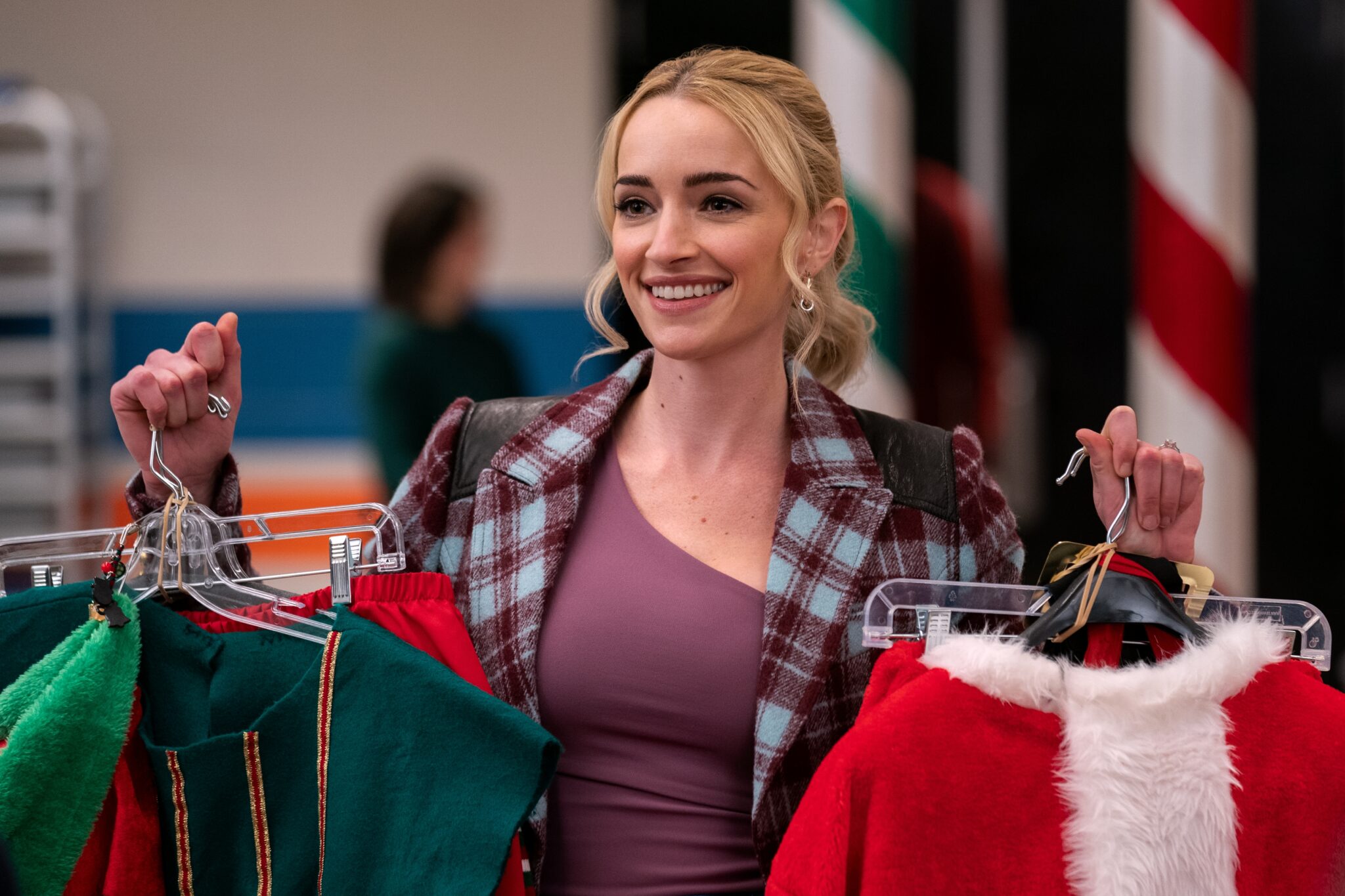 “Ginny & Georgia” Star Brianne Howey is Expecting Her First Child with ...