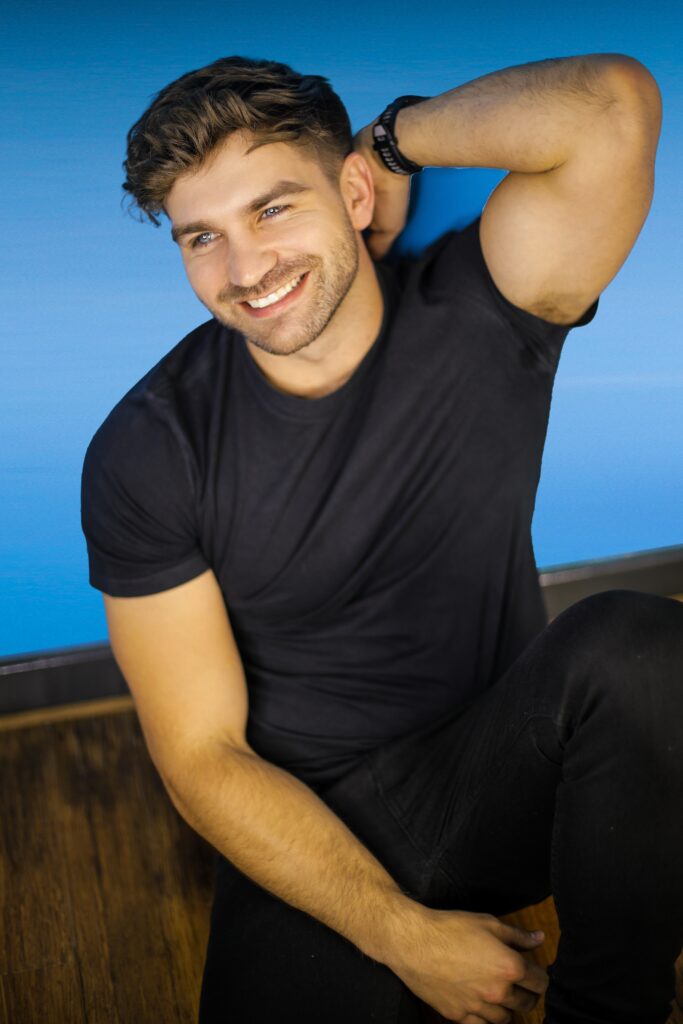 Hero Hunter Talks Bringing Major Aura to Darwin in ‘The Wonderfully ...