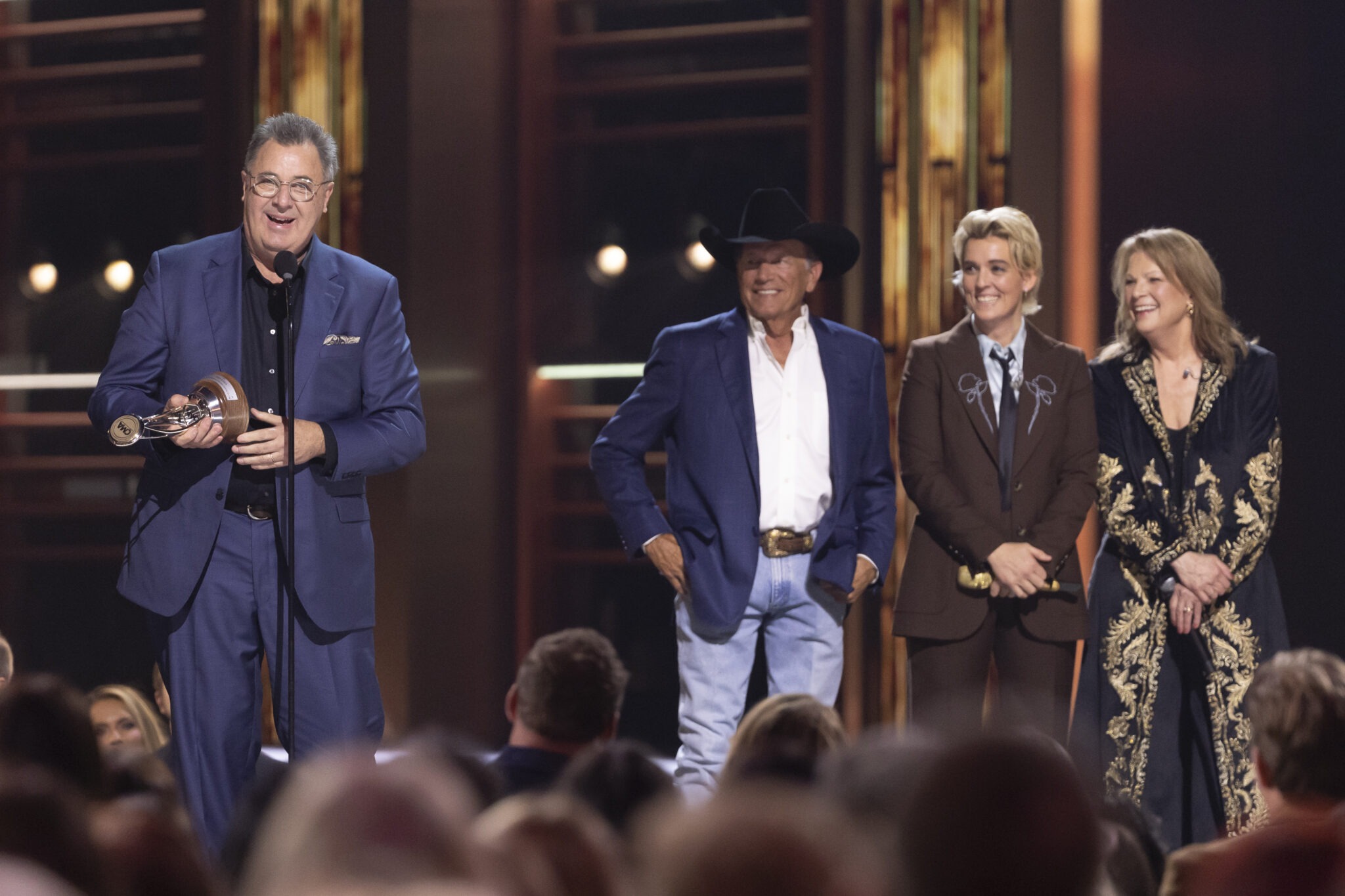 VINCE GILL, GEORGE STRAIT, BRANDI CARLILE, PATTY LOVELESS – Celeb Secrets